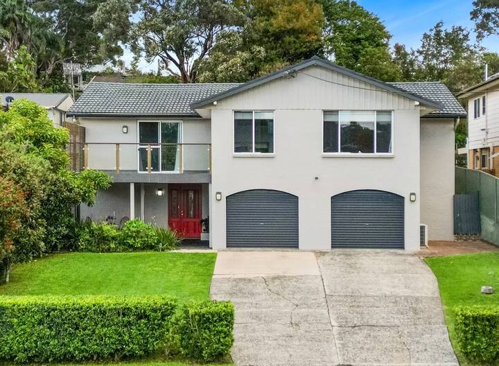 Spacious 2-bed Ground Floor Of Our Family Home - Woy Woy