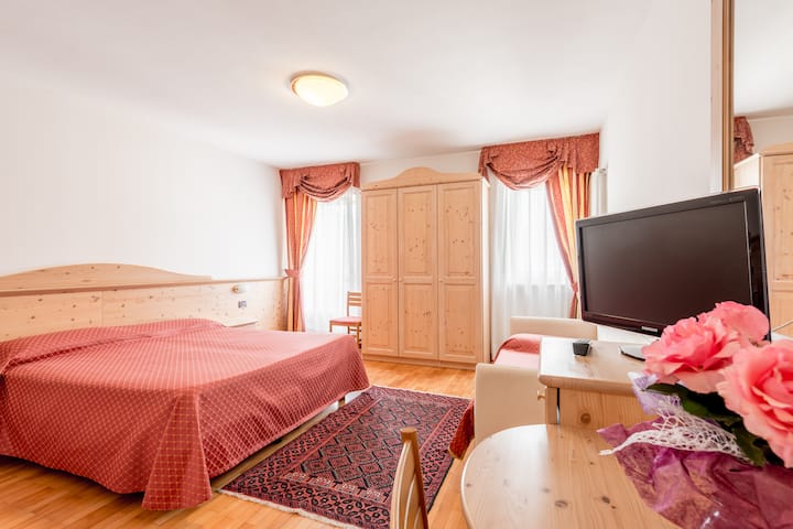 Hotel Dolomiti Quadruple Room Bb - Lavarone