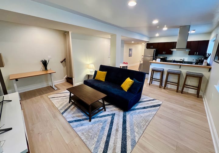 Capitol Hill - Bright, Spacious, And Well-equipped - Washington D. C., DC