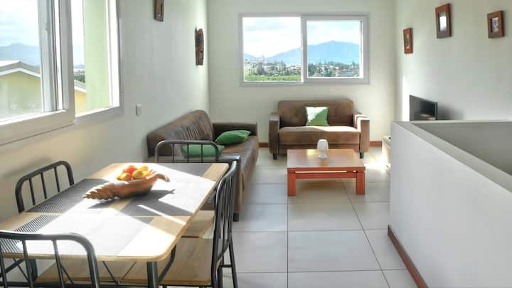 Une Oasis De Tranquillité Avec Vue Mer/montagne - Nouméa