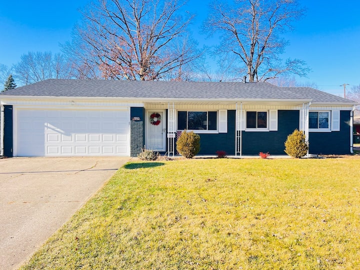 Modern Home Near Air Force Base And Museum Gateway - Beavercreek, OH