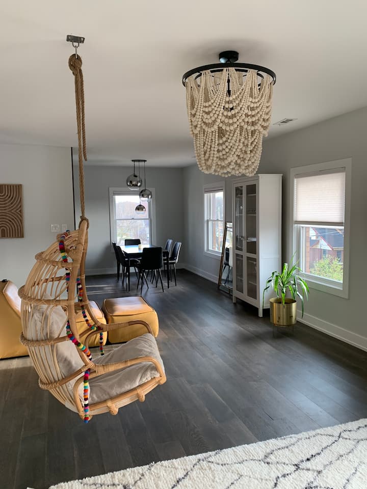 Apartment In Historic Downtown Saint Charles - Bartlett, IL