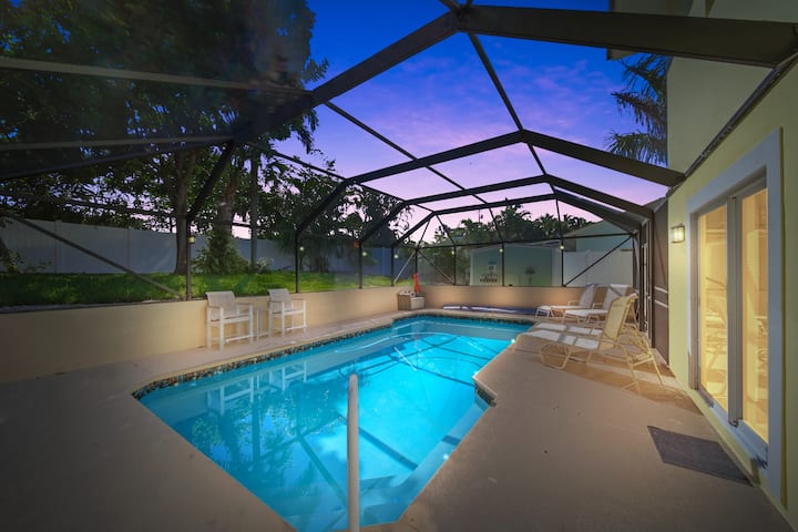 Sunset Oasis - Heated Pool Home - Jensen Beach, FL