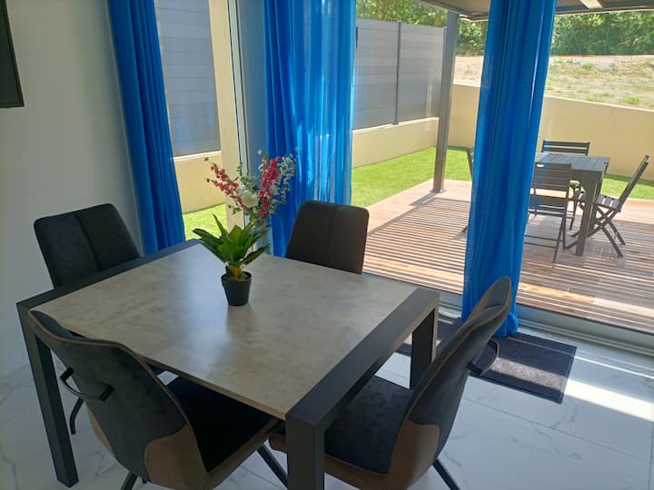 Villa Entre Aix Et Marseille Parking Privatif - Les Jardins d'Albertas