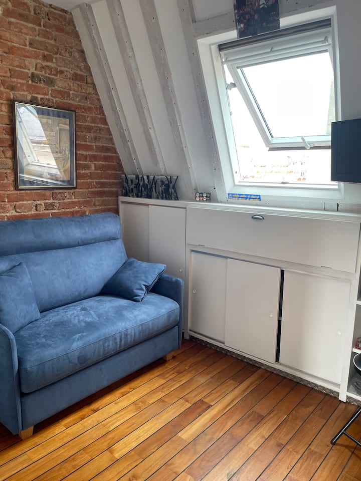 100% Indépendante/ Petite Chambre Calme Ascenseur - Paris