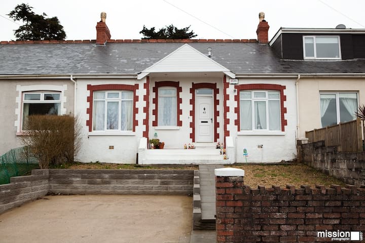 Self Catering 3 Bed Bungalow. - Kenfig Pool