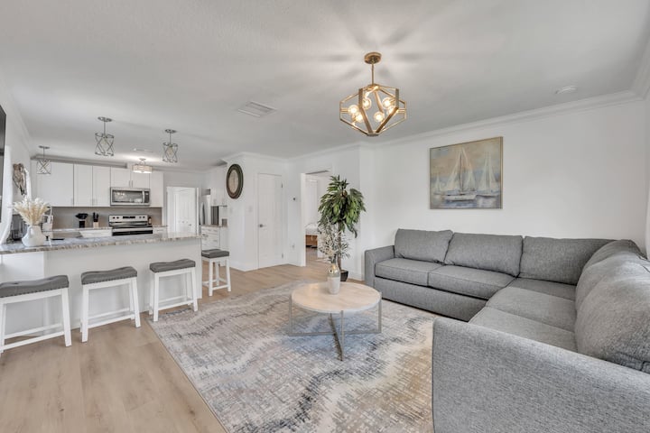 Gorgeous Private Lakeland Home - Lakeland, FL