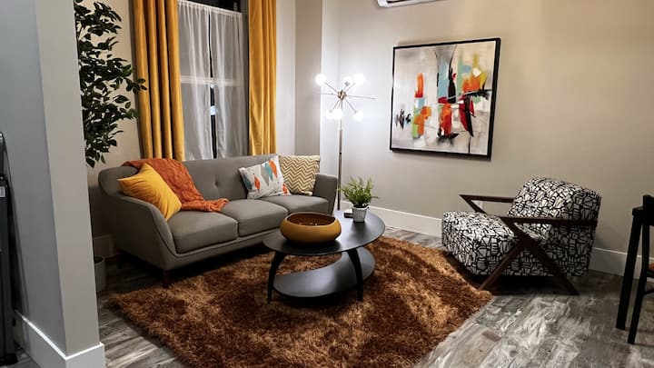 Modern Clean Luxury Downtown -200- - Olympia