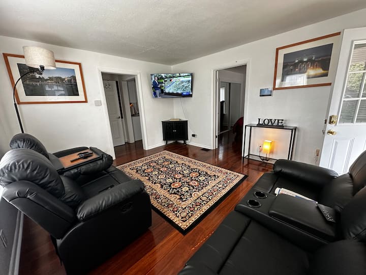 A Quiet Place In Tha U. - Kirkwood, MO