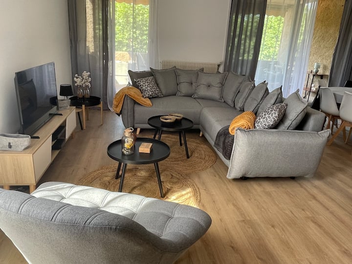 Appart 100m² Terrasse, Piscine, Parking Gratuit - Aix-en-Provence