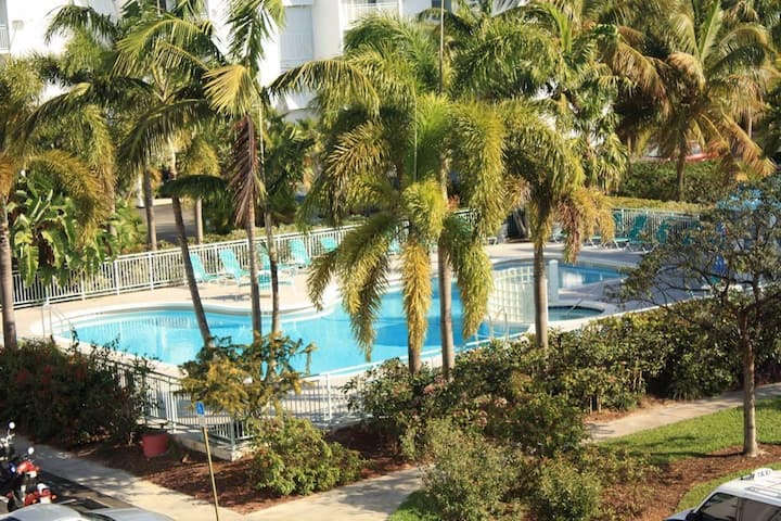 Island Retreat - Key West - Key West, FL