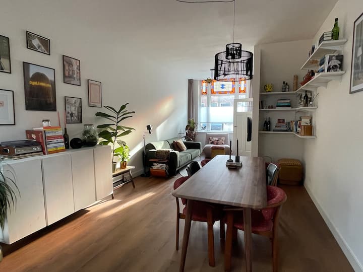 Ruime Woning Met Tuin In Utrecht - Utrecht