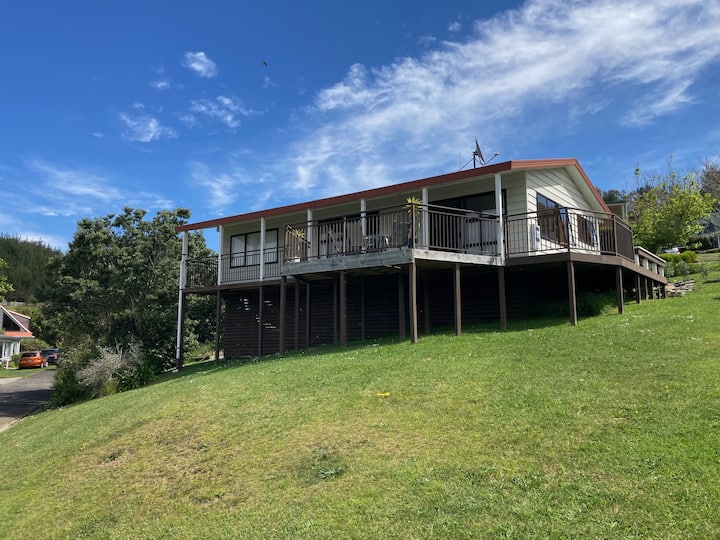A Quintessential Kiwi Bach - Whangamata