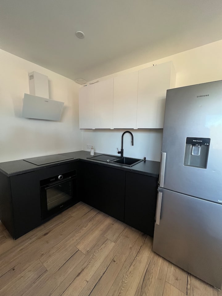 Joli Appartement Neuf Climatisé Avec Jardinet - Le Muy