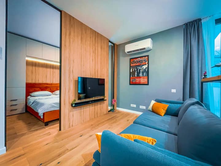 Central Luxury And Lovely Flat With Large Balcony - Bucharest