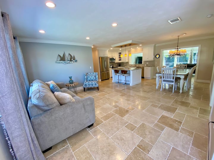 Naples Home W/pool, Arcade And Near Beaches - ネープルズ, FL