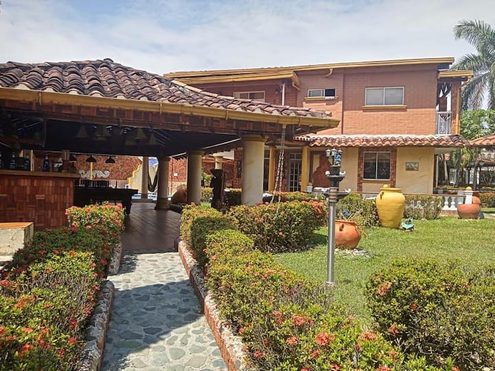 Lujosa Finca En San Jerónimo - San Jerónimo