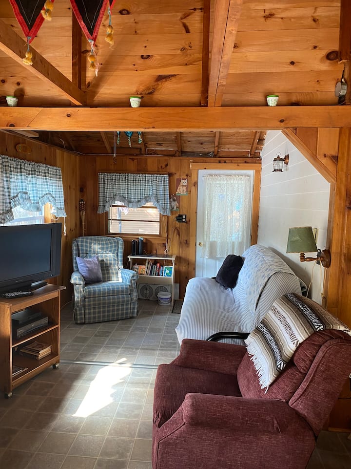 Maine Cozy Cottage On Round Pond - Livermore, ME