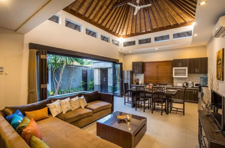 Individual Enclosed Villa Heart Of Seminyak - Denpasar