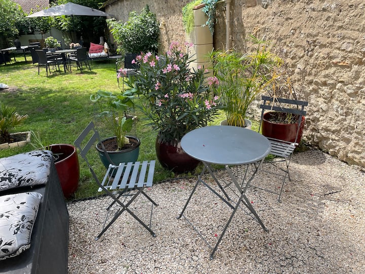Le Workshop Un T2 Plein Centre Nemours Avec Jardin - Nemours
