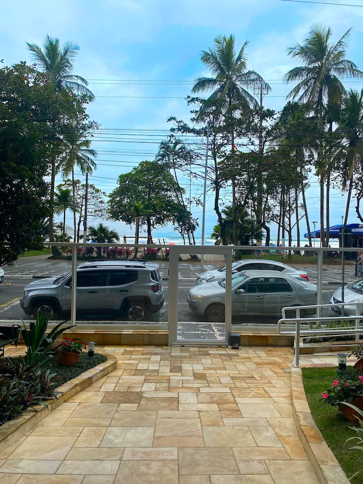 Apto Beira Mar - Pitangueiras - Guarujá