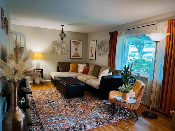 Entire Duplex In Peaceful Neighborhood - Atlanta, GA