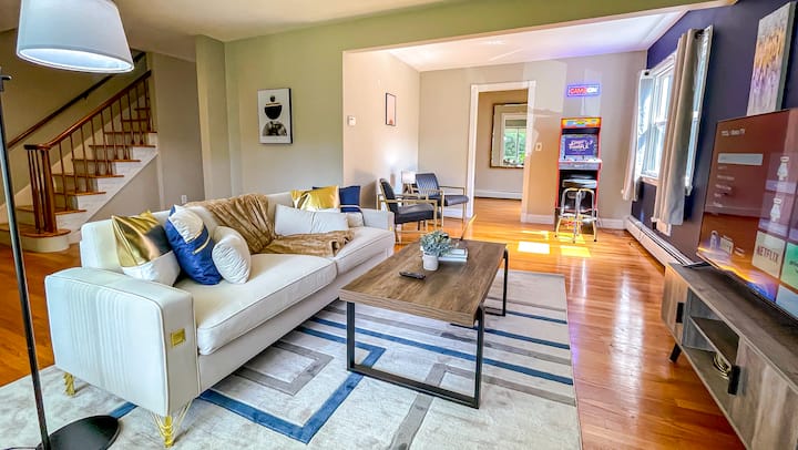 Majestic Princeton Home • Arcade • Big Yard • 4br - プリンストン, NJ