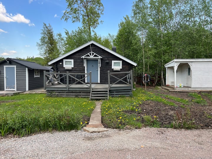 Historic Swedish Log Cabin - Hallsberg