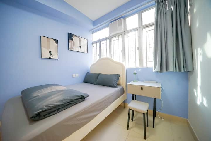 Sunshine Large Double Bedroom @Hennessy Road 269 - Hong Kong