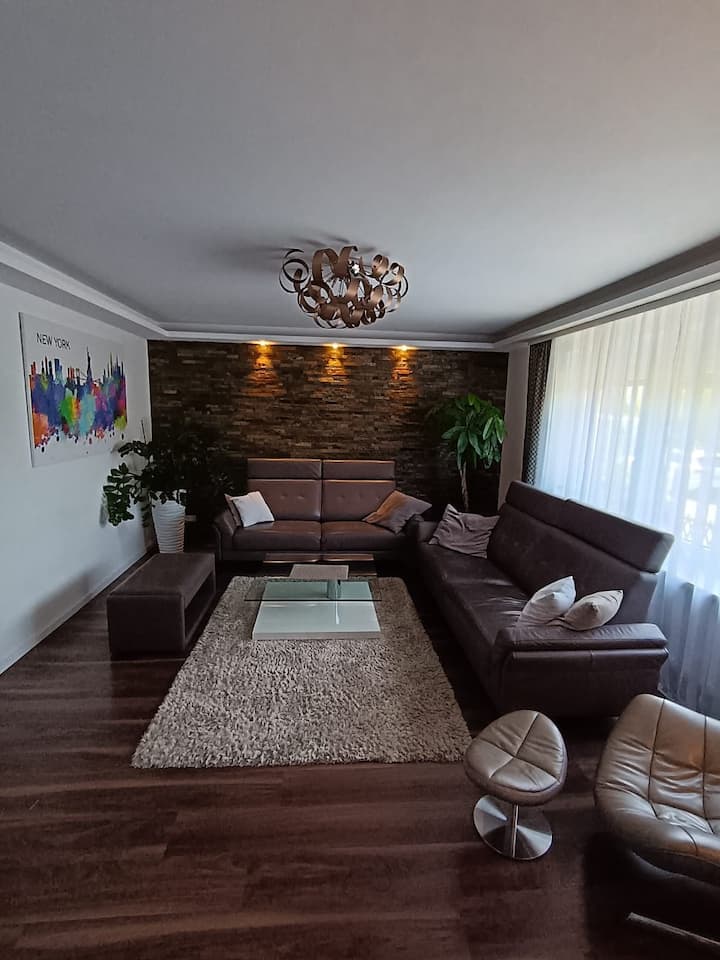 Stilvolles Apartment 2-zi Whg. 78qm - Fürth