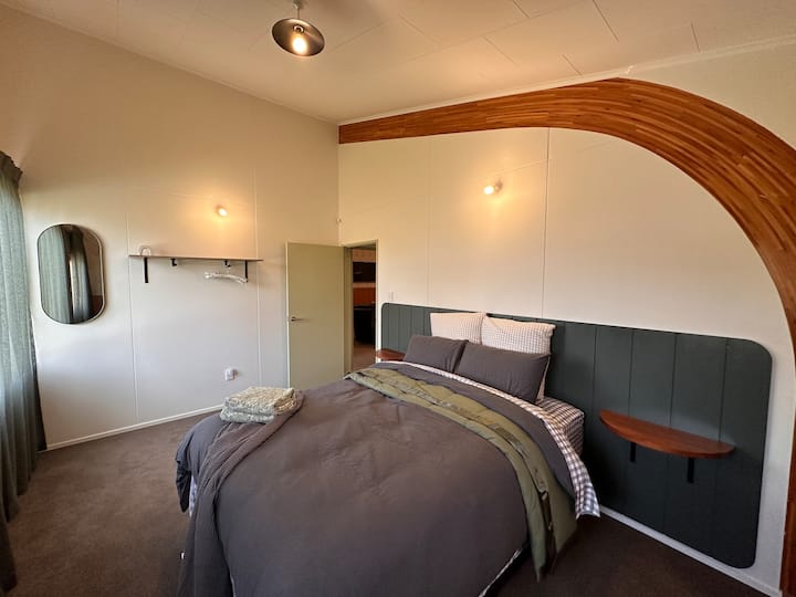 Newly Renovated Home In Shannon - Levin