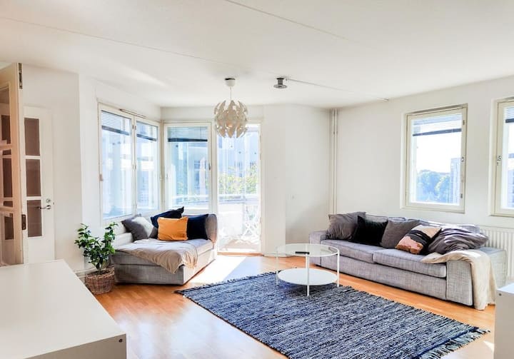 Cozy 3 Bedroom Apt With Sauna - Helsinki