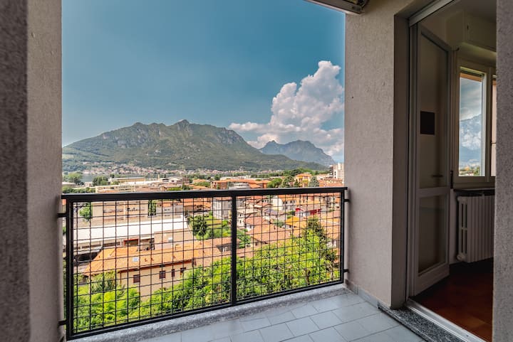 Lake Of Como, Casa Magnodeno, Lecco - Lecco
