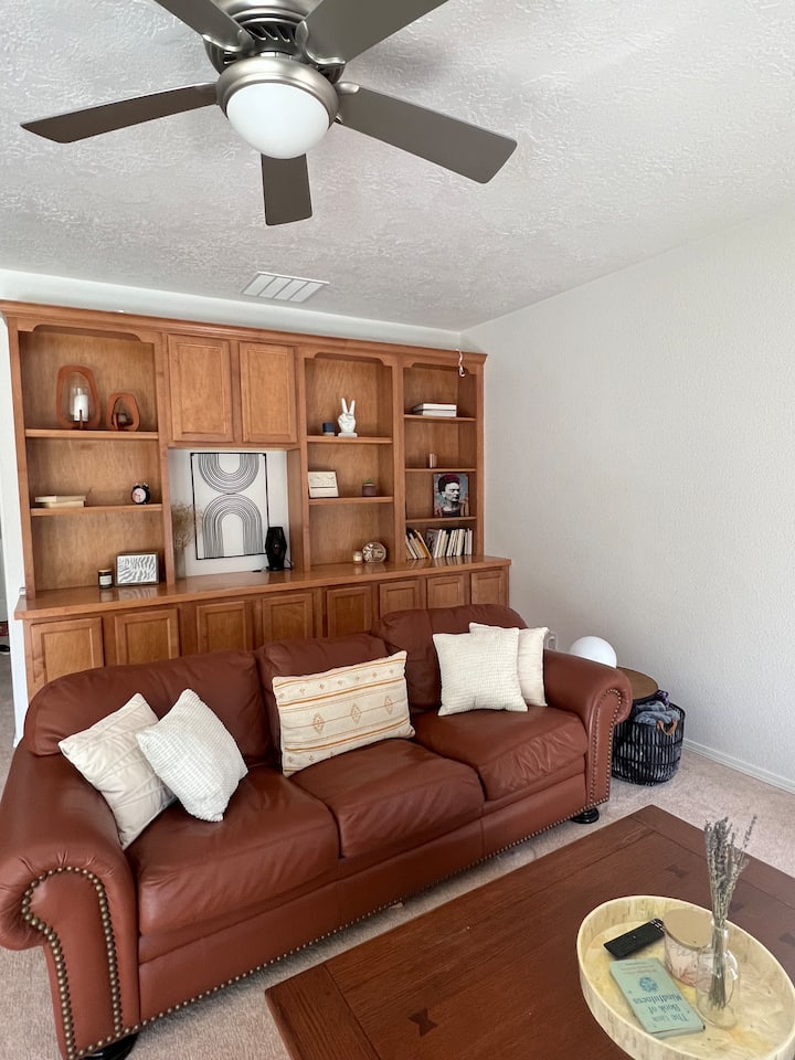 Spacious Boho Townhouse 3 Mi. To Downtown Nampa - Lake Lowell, ID