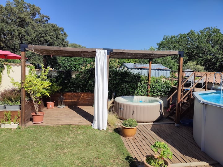 Villa /Piscine/jacuzzi Au Calme - Gard