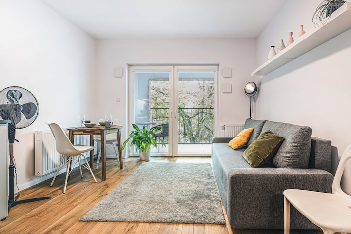 Comfort With Balcony And Parking In The Center - Wrocław