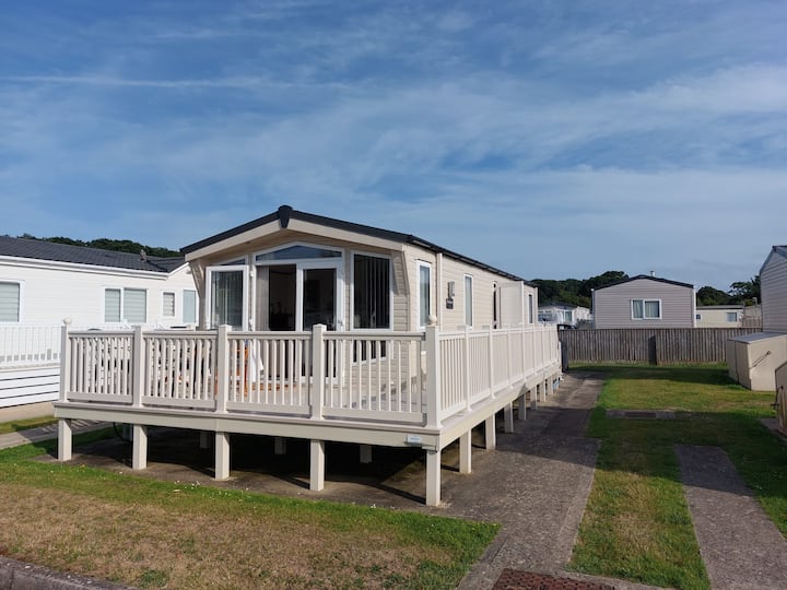 Welcome To The Beach Retreat - Mudeford