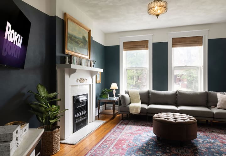 Entire Home Near Tg Park, Sleeps 8 W/ Garage - Saint-Louis, MO