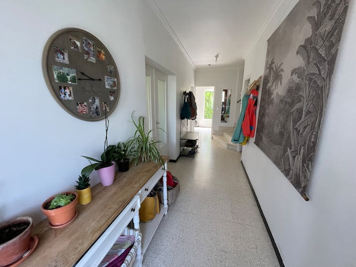 Maison Calme, Proche Centre. - France