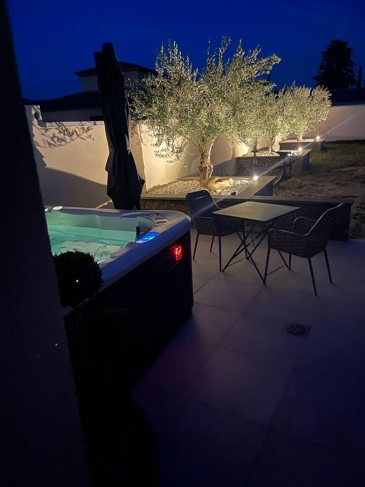 Chambre Cosy Avec Spa Au Pied Du Luberon - Cavaillon