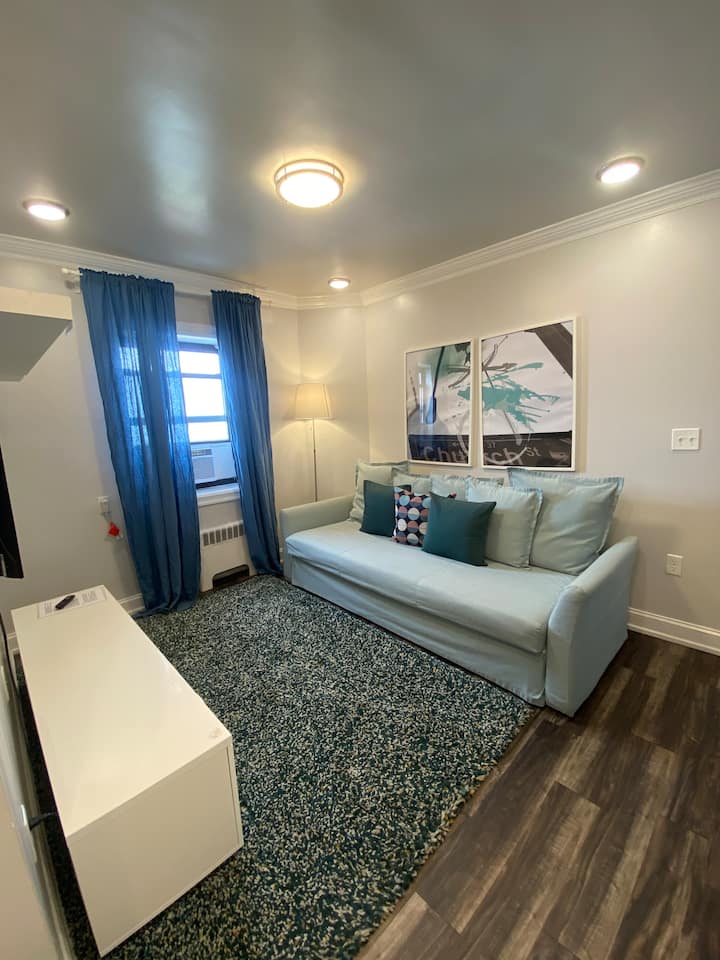 Airy & Bright 2br | Perfect Nyc Base - Secaucus, NJ