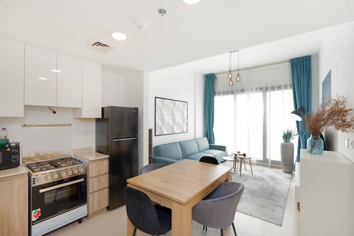Amazing Apartment - Townsquare - Dubai