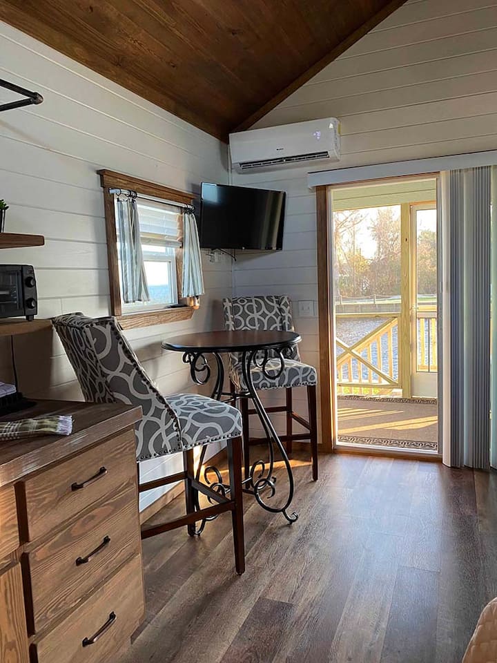 Waterfront Tiny Home - Crescent City, FL