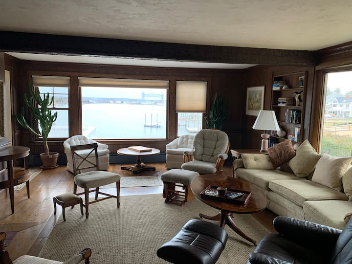 Cape Cod Ocean Front Family Home - Wareham, MA