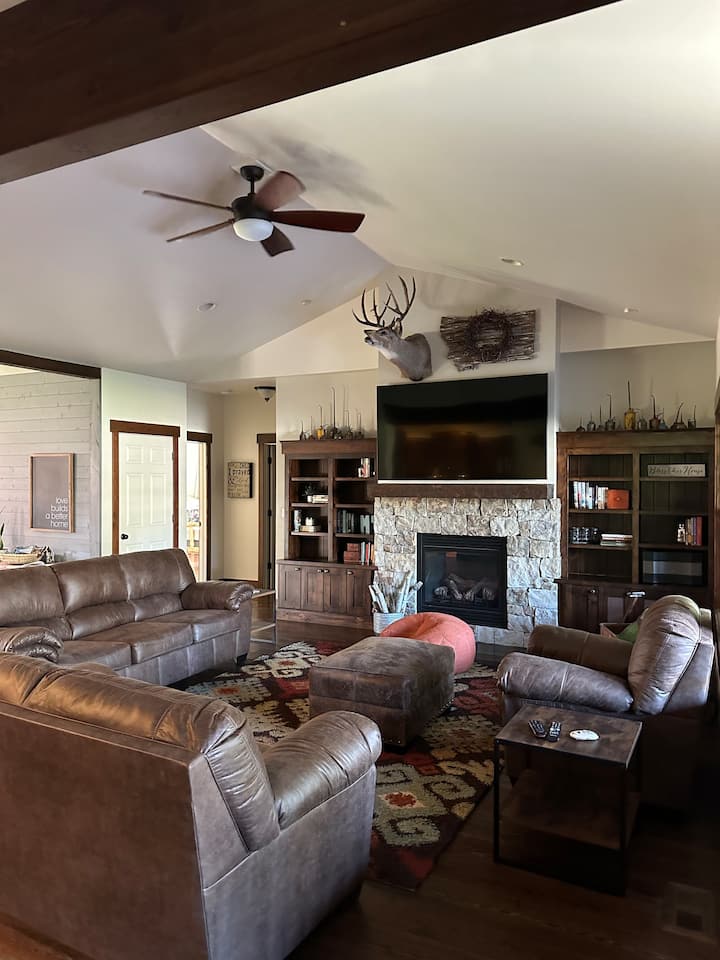 Beautiful Country Home - Columbia Falls, MT