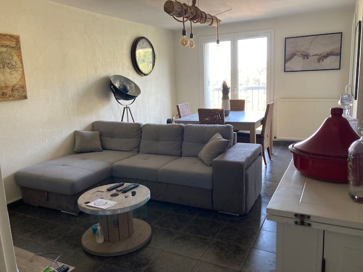 Appartement Type 2 Hyères - ibis Hyeres Centre