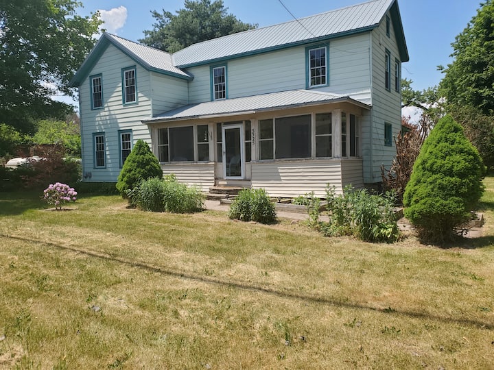 Cozy Home Between The Lakes - Lodi, NY