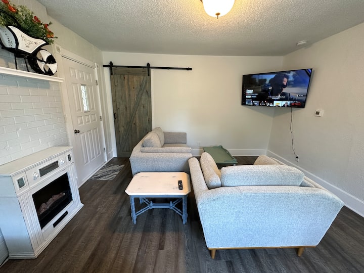 Fenced Yard | Petsok | Central Air | Sleeps 5 - Sheridan, WY