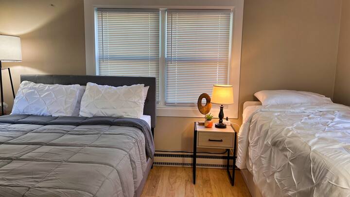 Cozy Annex: Walk To Uva-hospital, Amtrak, & Bars! - Charlottesville, VA