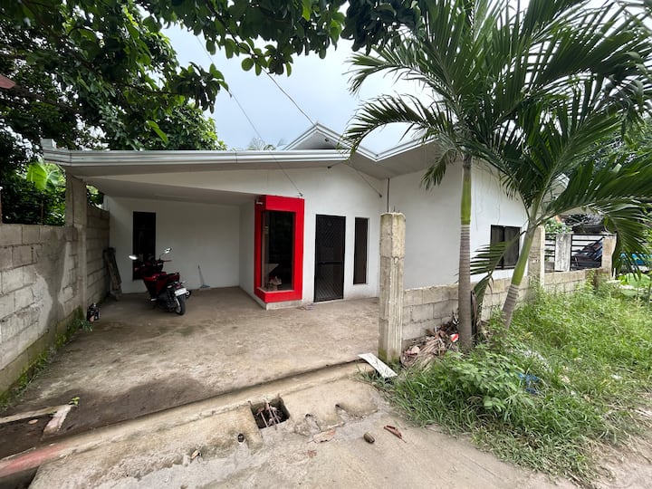 Whole House With Garage. - Valencia City